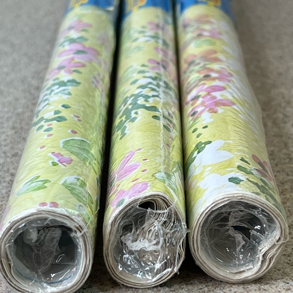 Ware | Other | Vintage 8s Self Adhesive Shelf Liner Little Floral Print ...